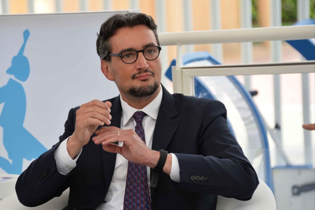 Giovanni Ferrero: The Visionary Behind a Chocolate Empire - 193 ...